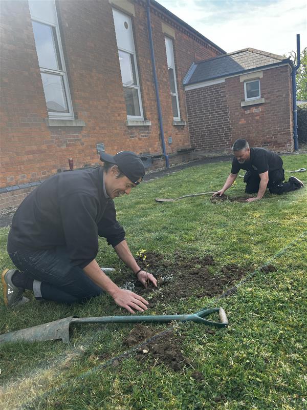 150 NHS Forest Trees planted at Twinwoods | East London NHS Foundation ...